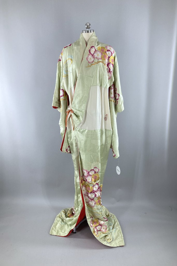 uchikake kimono