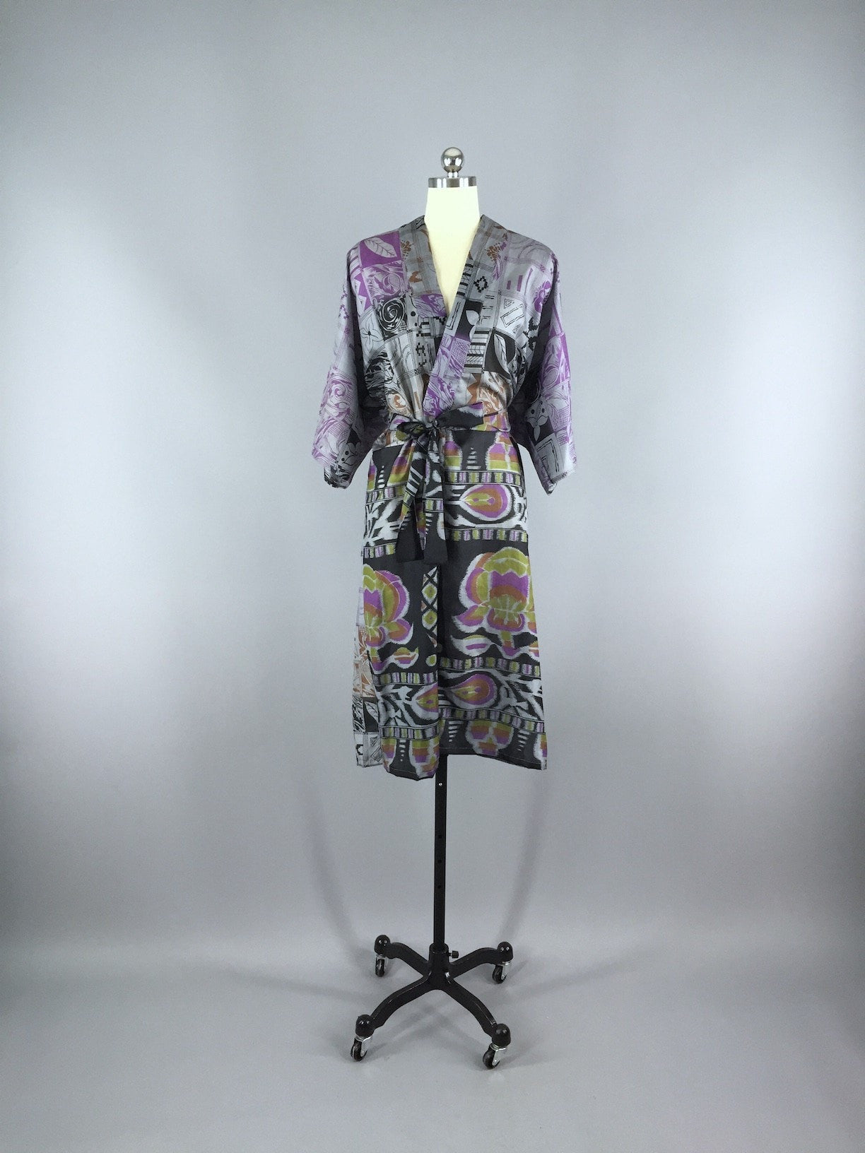 Silk Sari Robe / Grey & Black Floral Print – ThisBlueBird