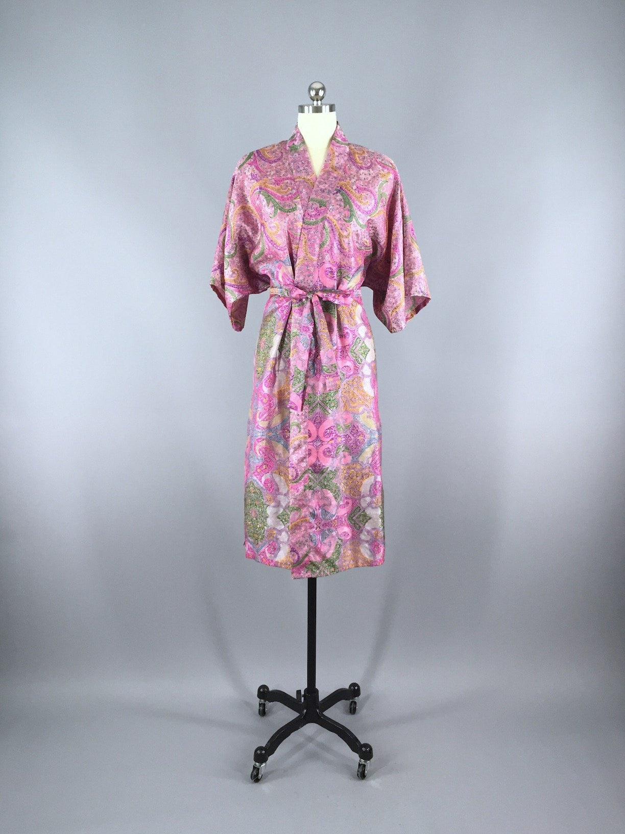 Silk Sari Robe / Pink Paisley Brocade – ThisBlueBird