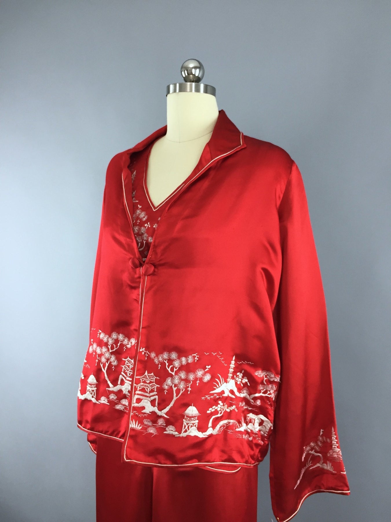 Vintage 1930s Art Deco Chinoiserie Embroidered Silk Satin Pajamas Loun ...