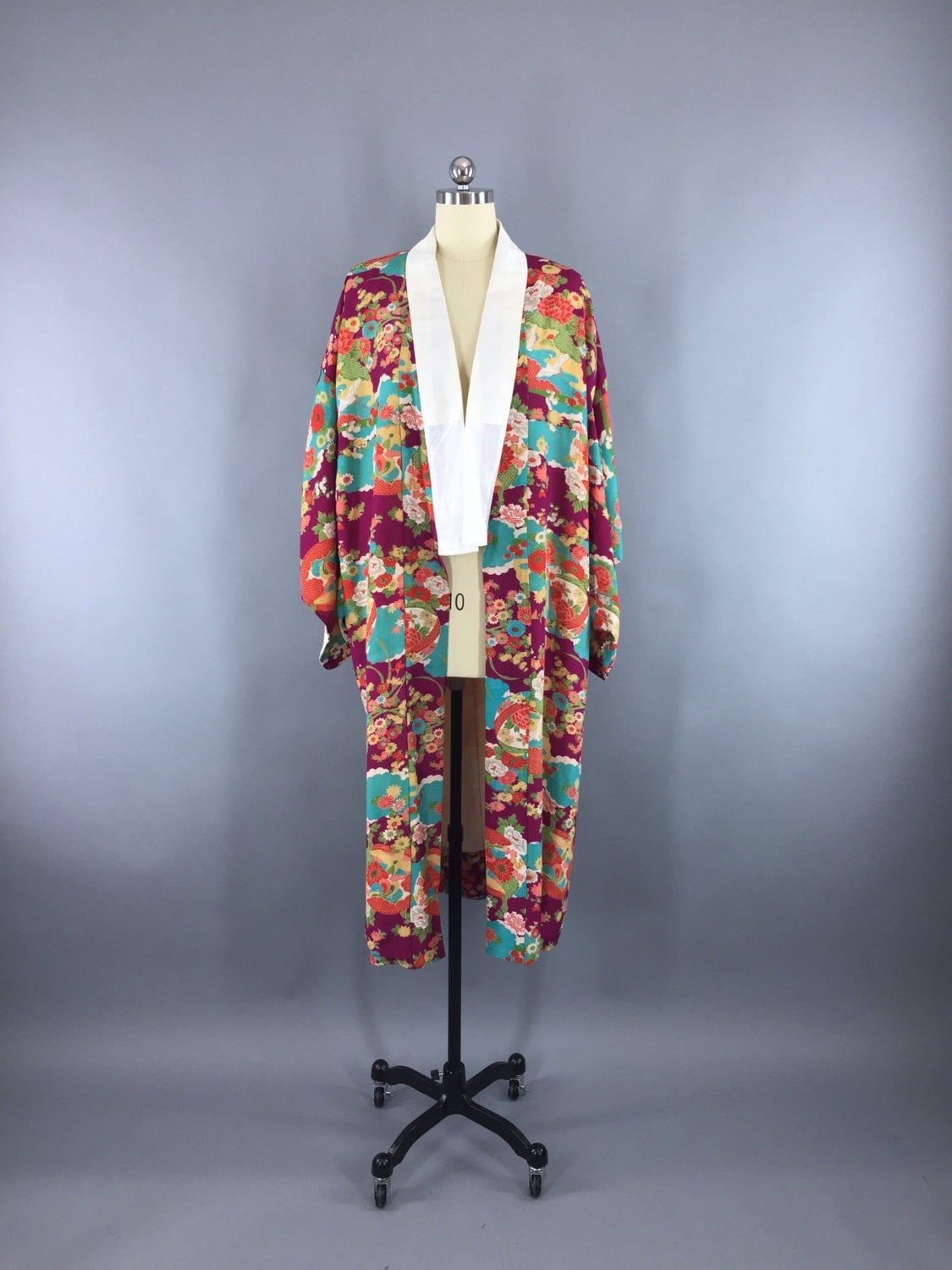 Vintage 1930s Silk Kimono Robe / Flying Cranes Novelty Print – ThisBlueBird