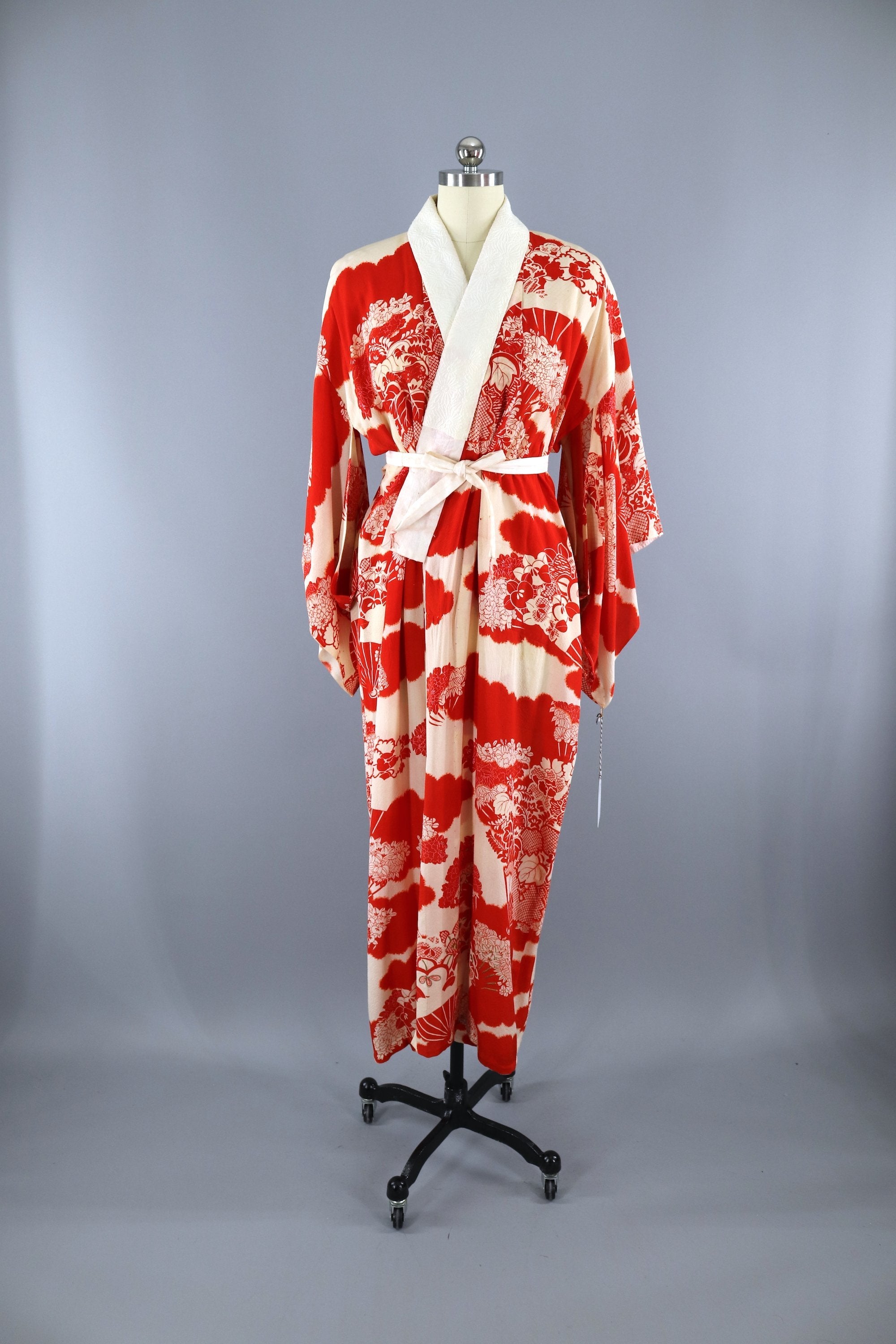 Vintage 1930s Silk Kimono Robe / Red Ivory Floral – ThisBlueBird