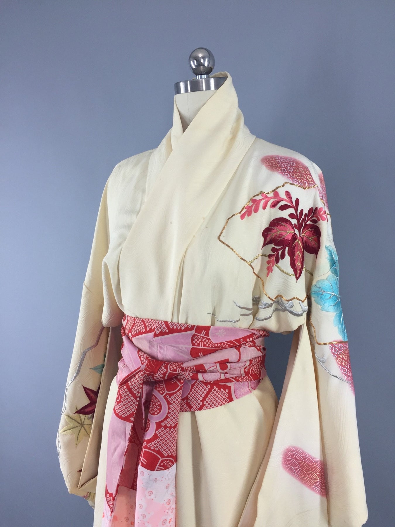 Vintage 1940s Silk Kimono Robe / Pale Yellow Embroidered Birds Floral ...