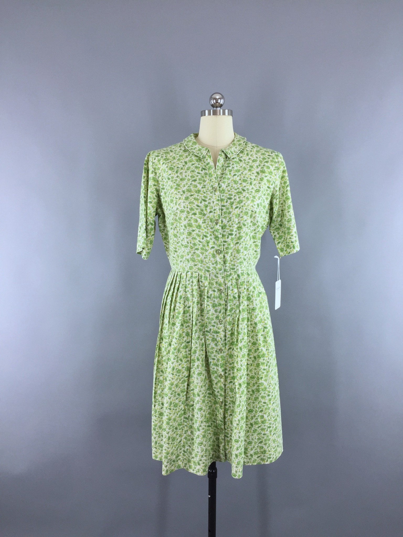Vintage 1960s Day Dress / Green Floral Print Cotton – ThisBlueBird
