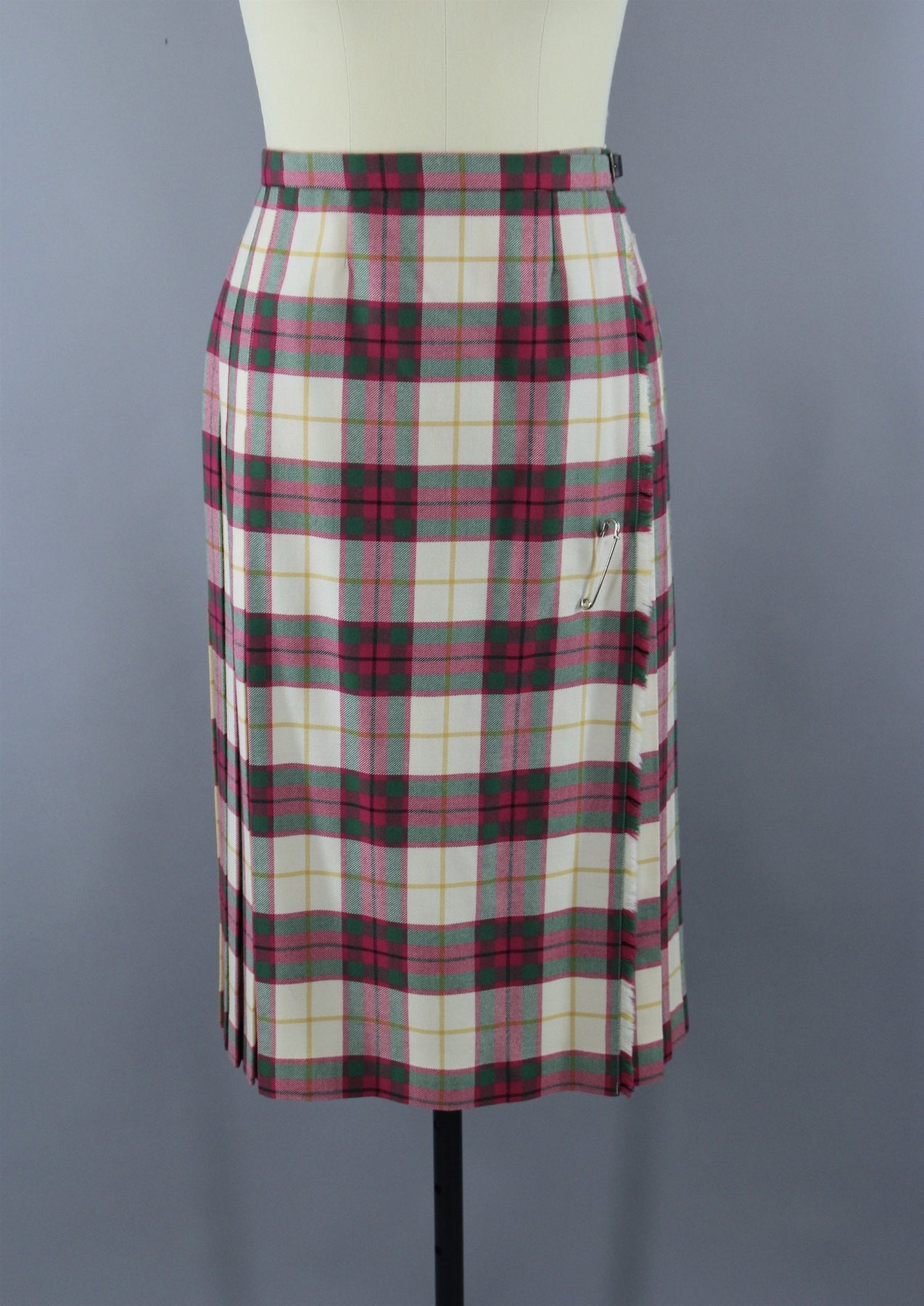 Vintage 1970s Ivory Plaid Wool Kilt by Archie Brown – ThisBlueBird