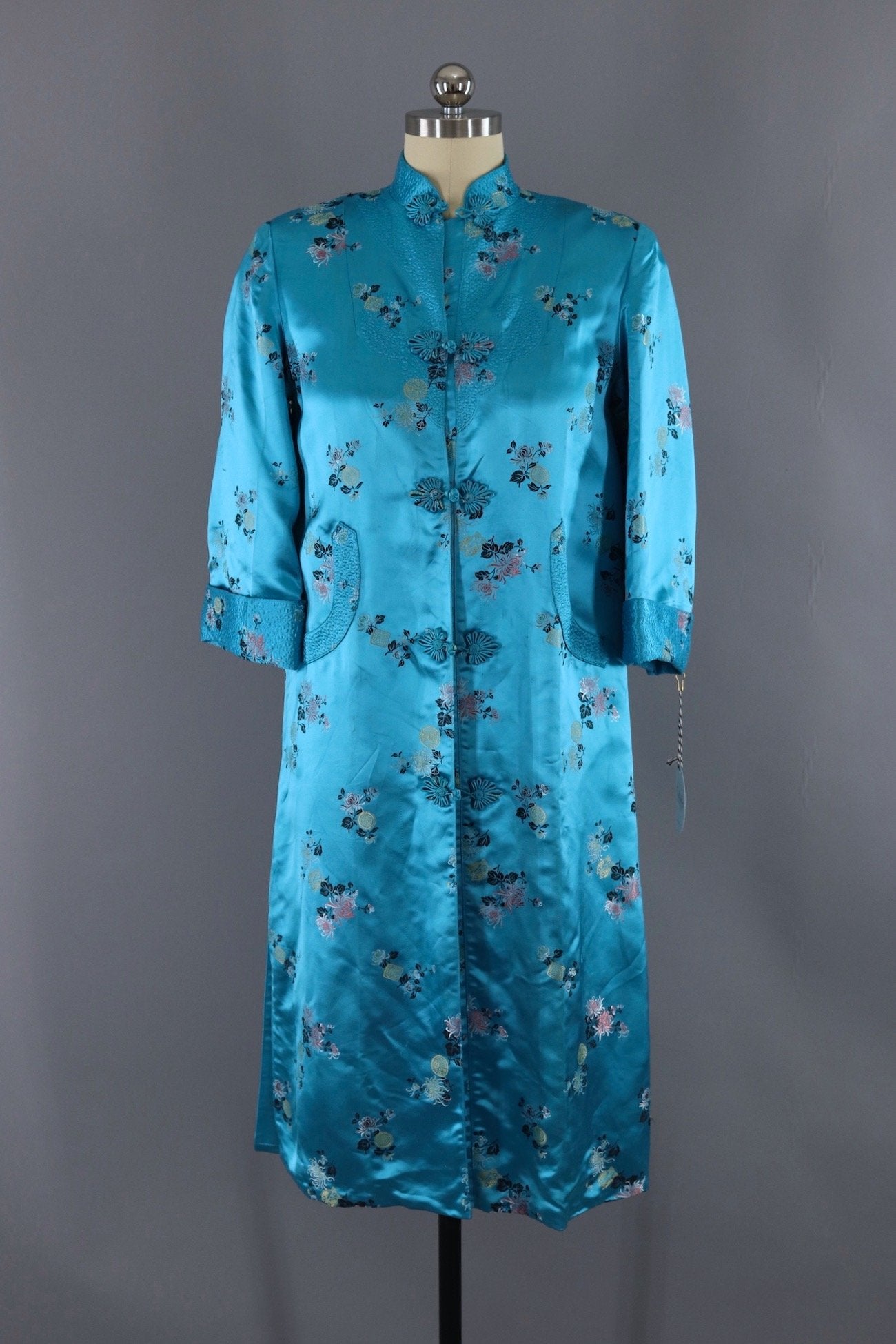 Vintage Aqua Blue Silk Satin Chinese Robe – ThisBlueBird