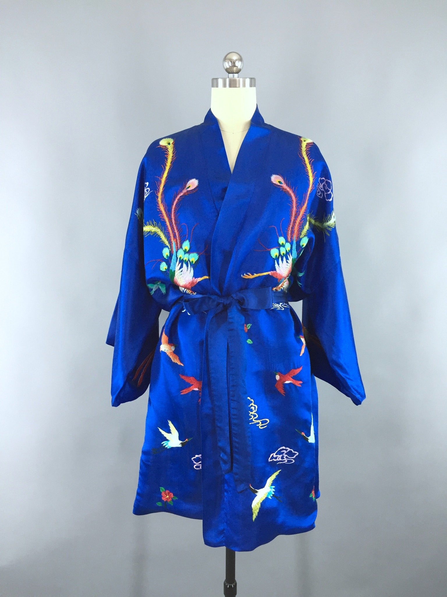 Vintage Embroidered Robe / Birds Peacock Embroidery – ThisBlueBird